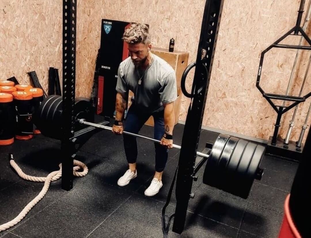 Bangun Kekuatan Otot Dengan Rack Pull - Reps Indonesia - Fitness ...